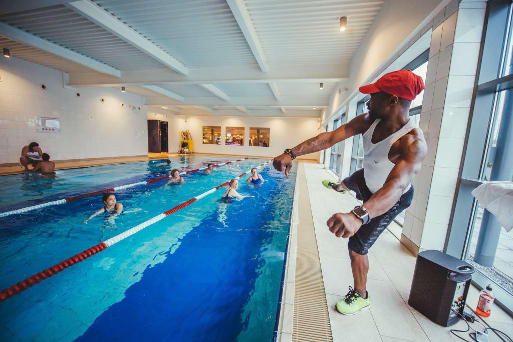 Indoor & Outdoor Pools in Nottingham | Family Swimming | David Lloyd Clubs