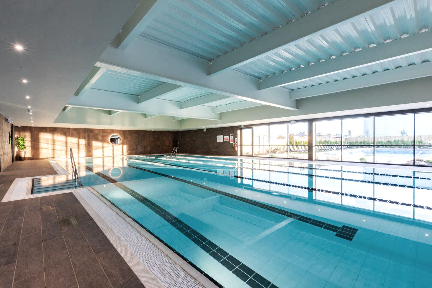 Find a Gym with Swimming Pool Near You | Indoor & Outdoor Pools | David ...