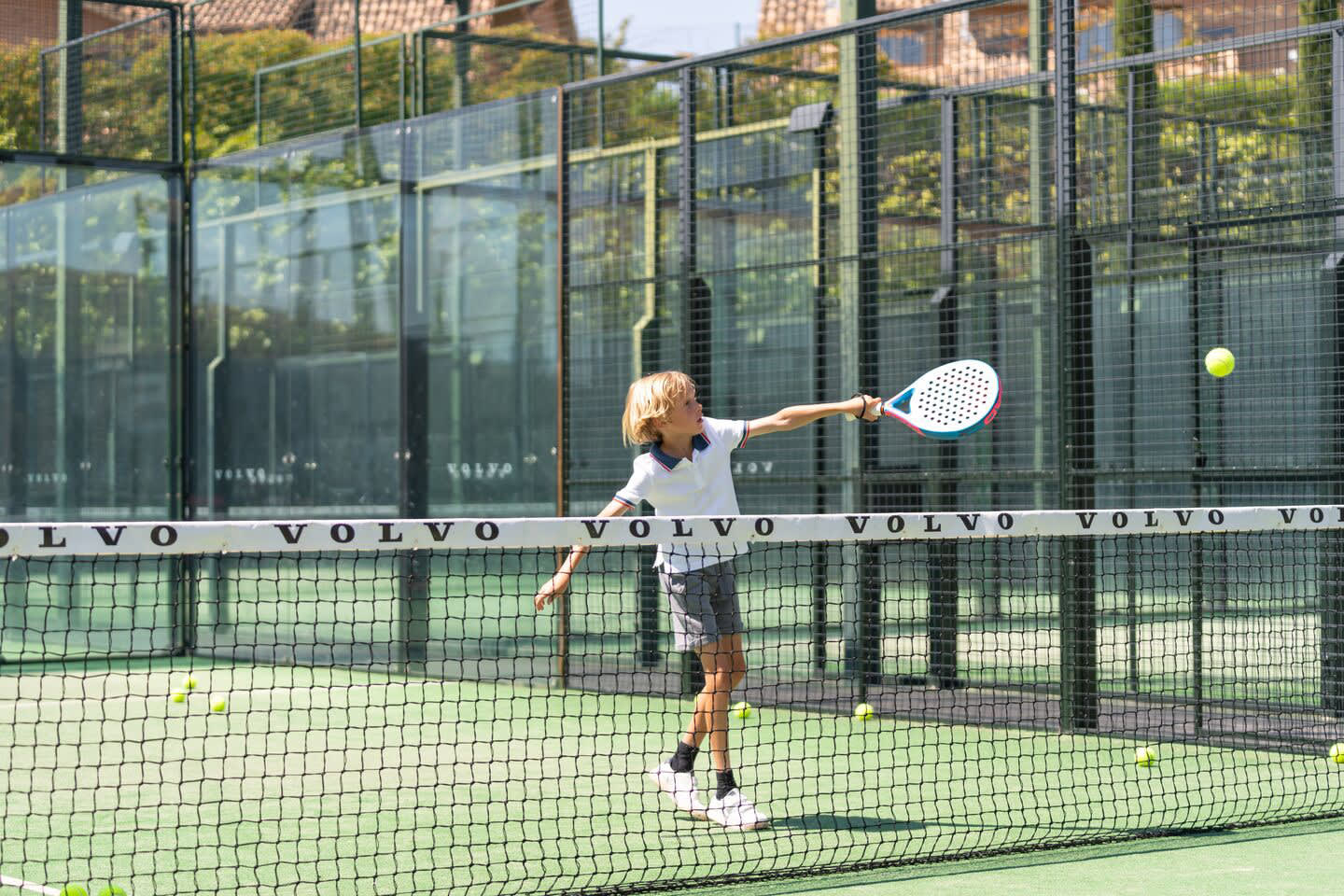 Club de Tenis Cerca de Ti | Canchas Cubiertas y al Aire Libre | David ...